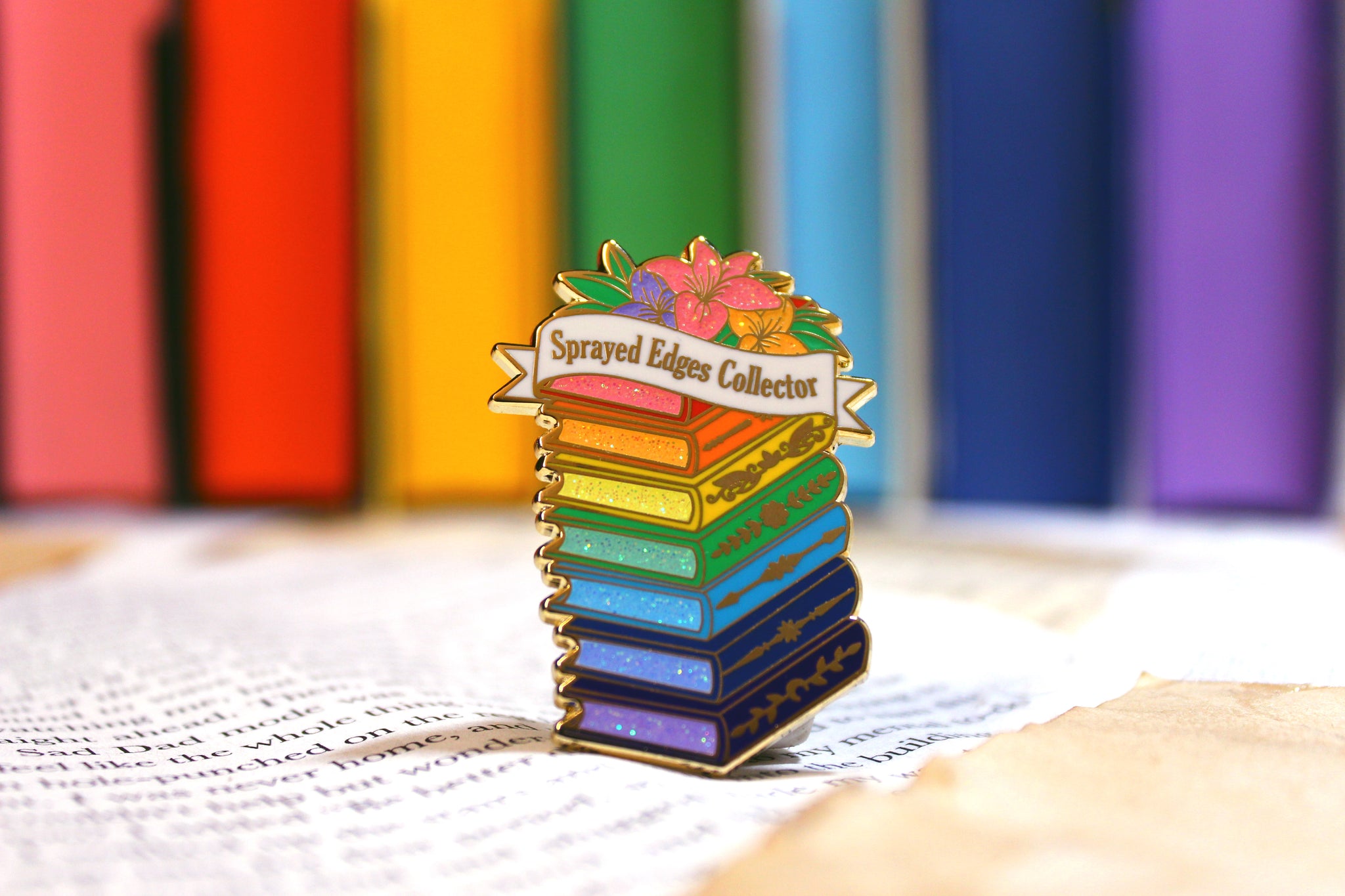 Sprayed edges books inspired bookish enamel pin – BookaholicStore
