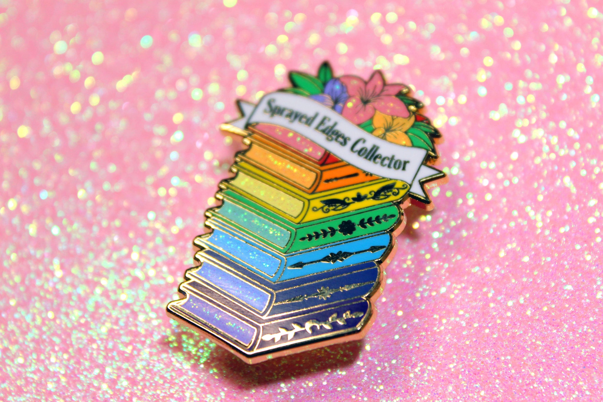 Sprayed edges books inspired bookish enamel pin – BookaholicStore